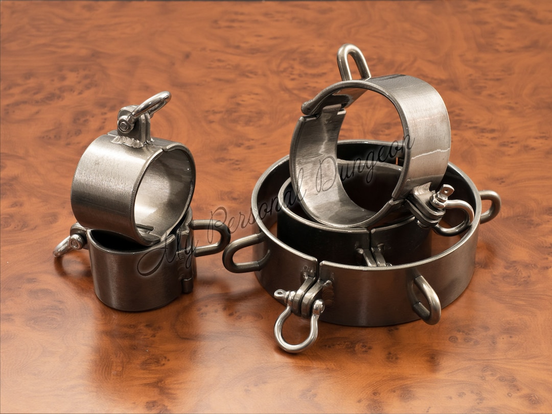 BDSM Heavy Steel Shackles 1.6 Wide. 8 Attachment Loops & Omega-shackle ...