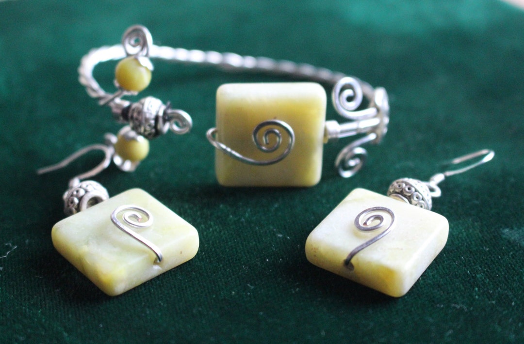 2-piece Wire-wrapped Jewelry Sets, Wire Wrap Cuff Bracelet, Dangle ...
