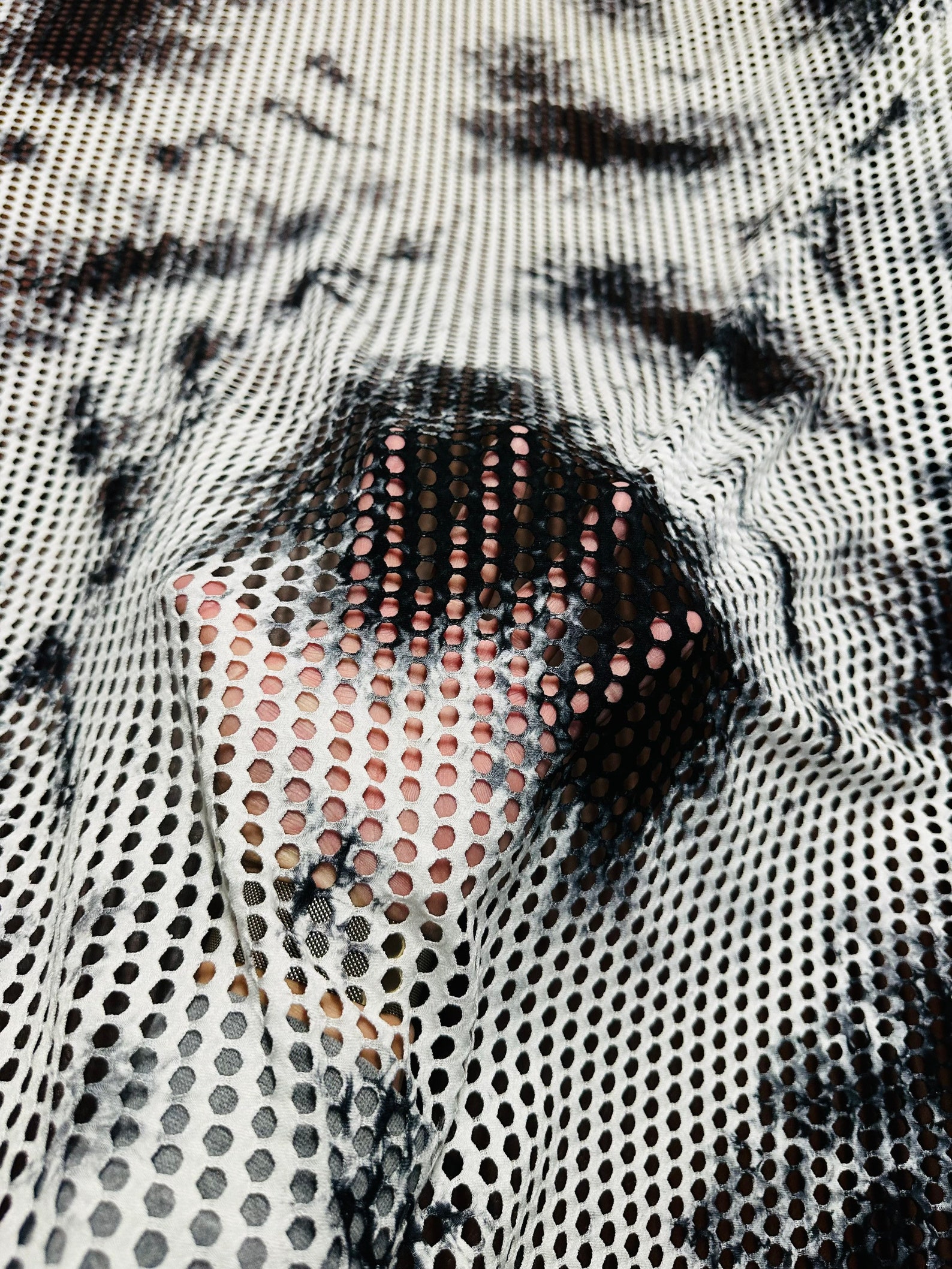 New Tye Dye Fishnet White/black Nylon Spandex 4-way Stretch 58/60” Sold ...