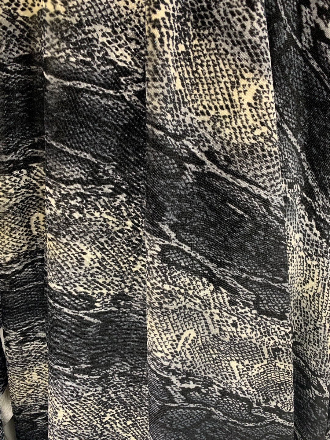Snake Design Print on Heavy Stretch Velvet 420gsm 4way Stretch 58/60 ...