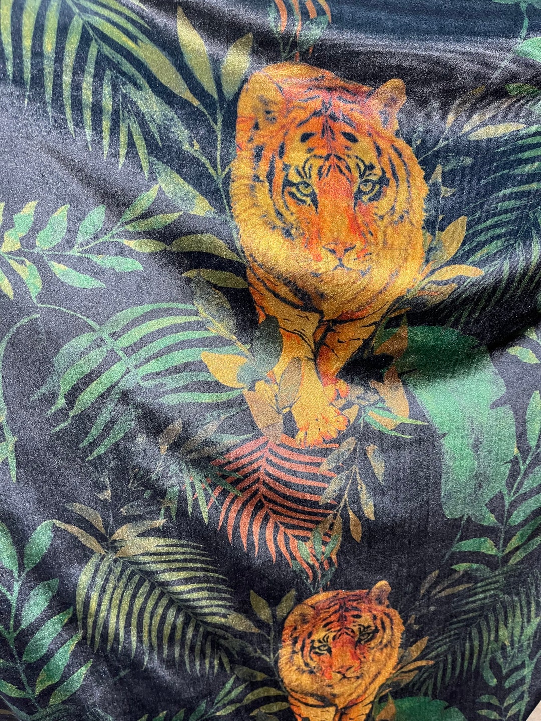 Tiger Design Print on Great Quality of Stretch Velvet 4-way Stretch 58/ ...