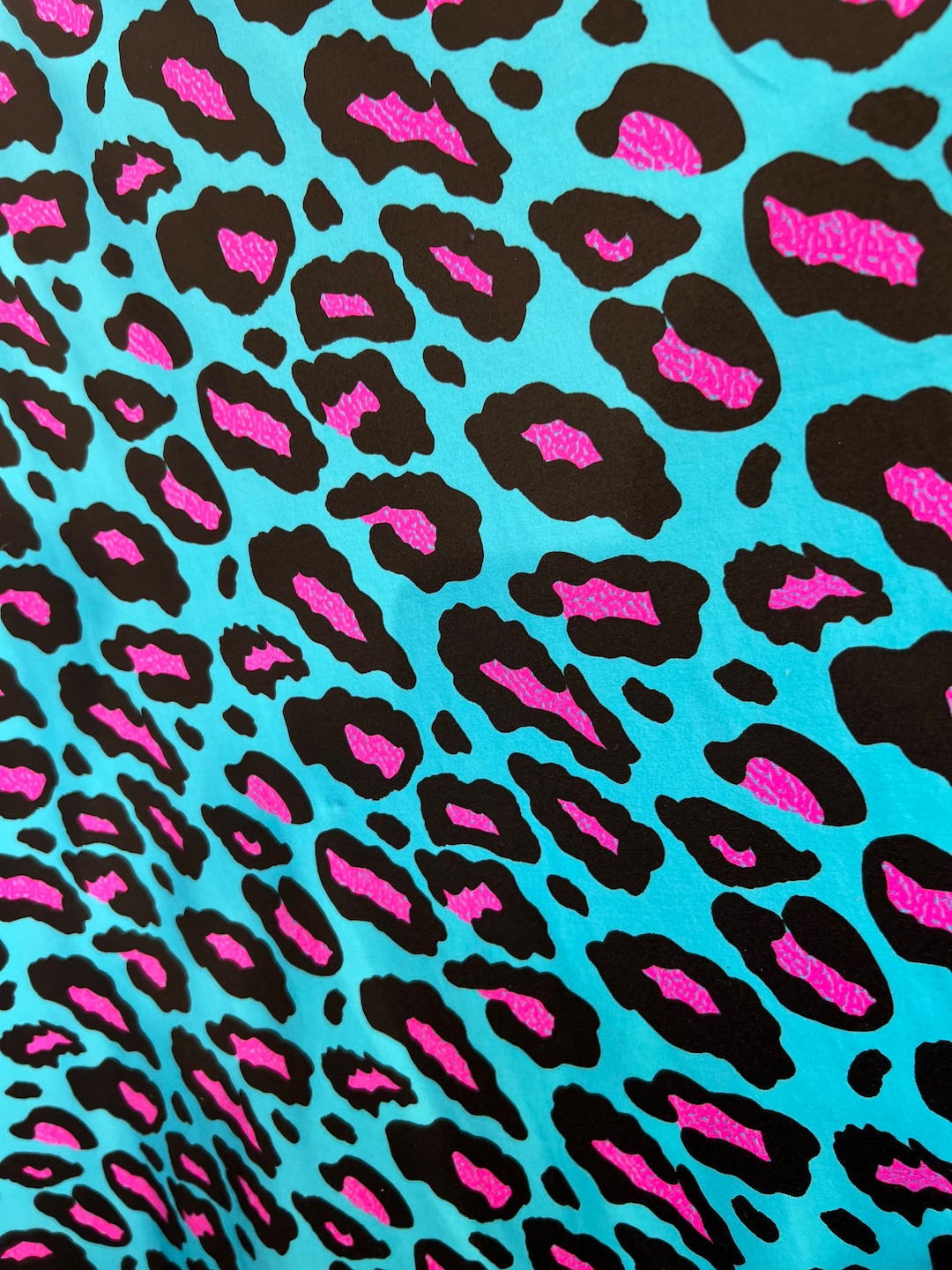 New Exotic Leopard Design Turquoise/pink It Glows in the Dark With ...