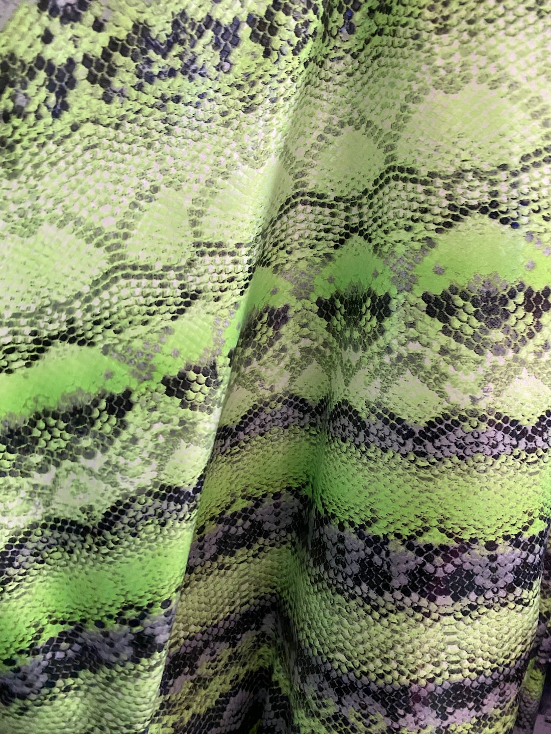 New Neon Green Snake Print on Poly 4 Way Stretch Spandex Fabric 58/60 ...