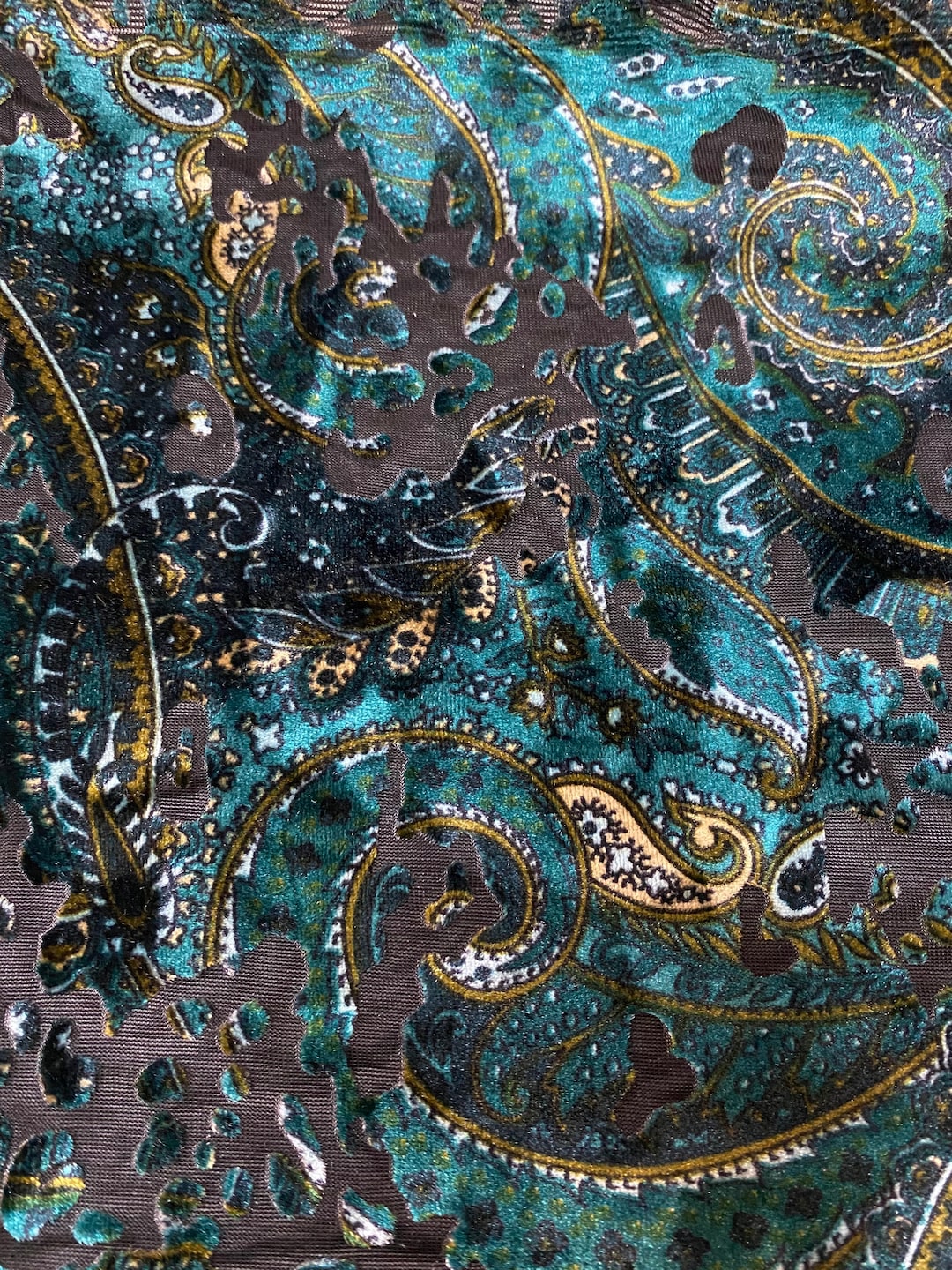 New Luxury Paisley Design Print on Burnout Velvet Peacock Green 4-way ...