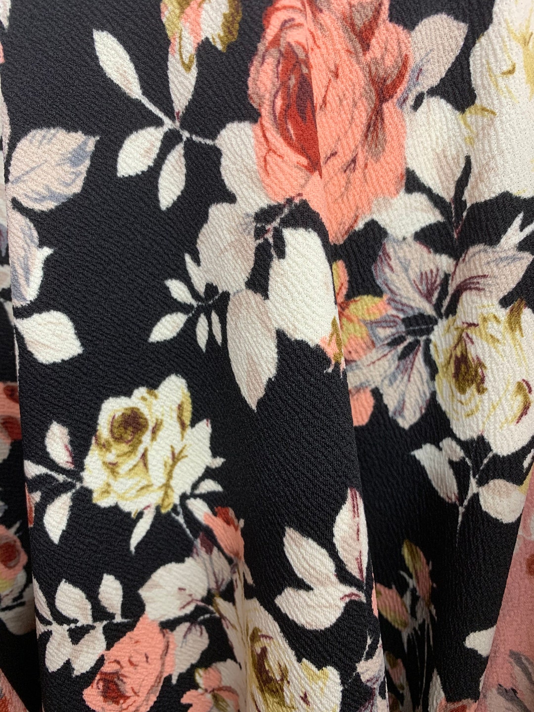 Flower Design on Spandex Poliester 4 Way Strech 58/60" NEW FABRIC Sold ...