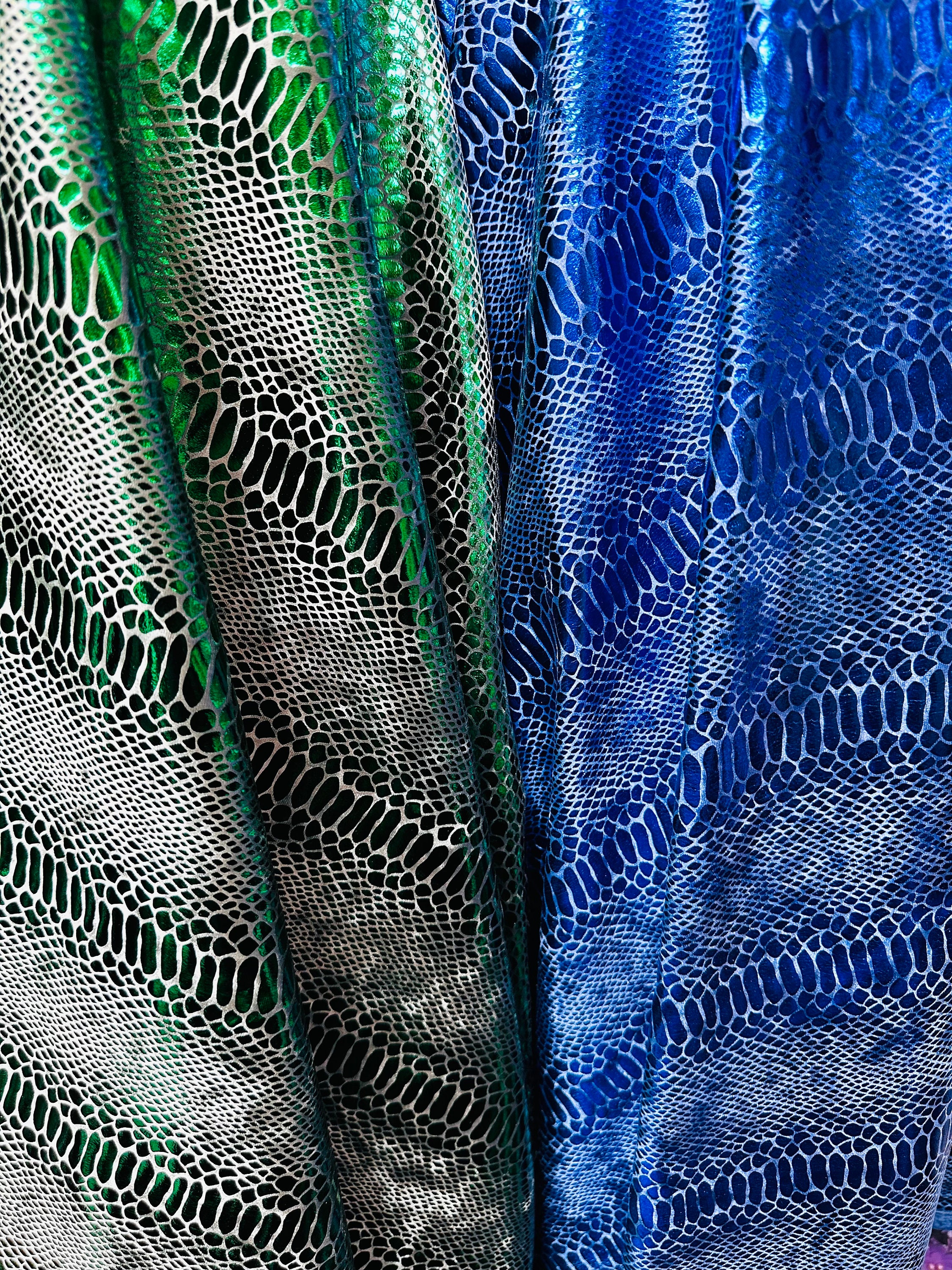 Anaconda Skin Snake Luxury Stretch Velvet With Foil 4-way Stretch 58/60 ...