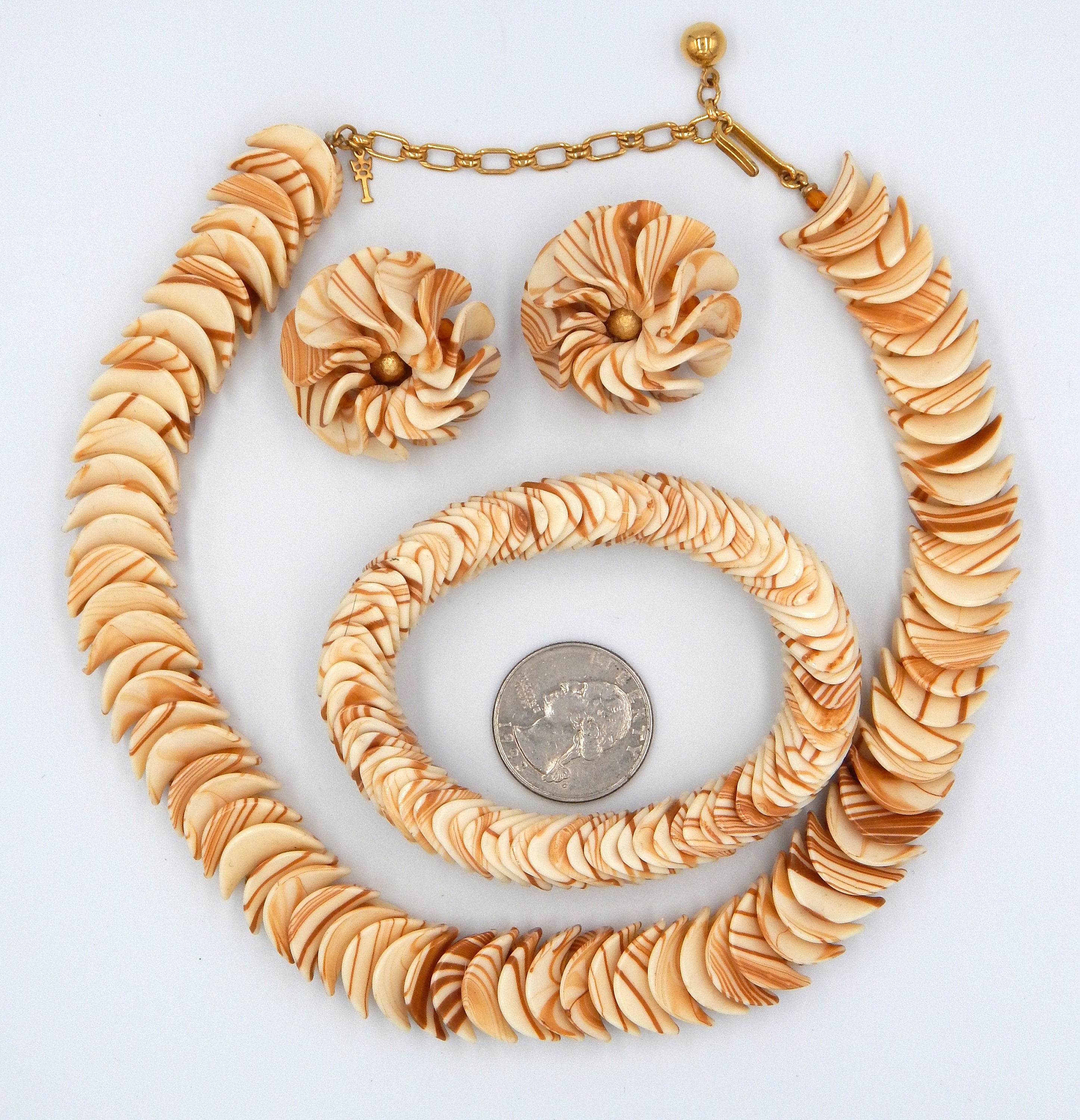 TRIFARI Lucite Ruffle Glass Bead Necklace Warm Caramel - Etsy