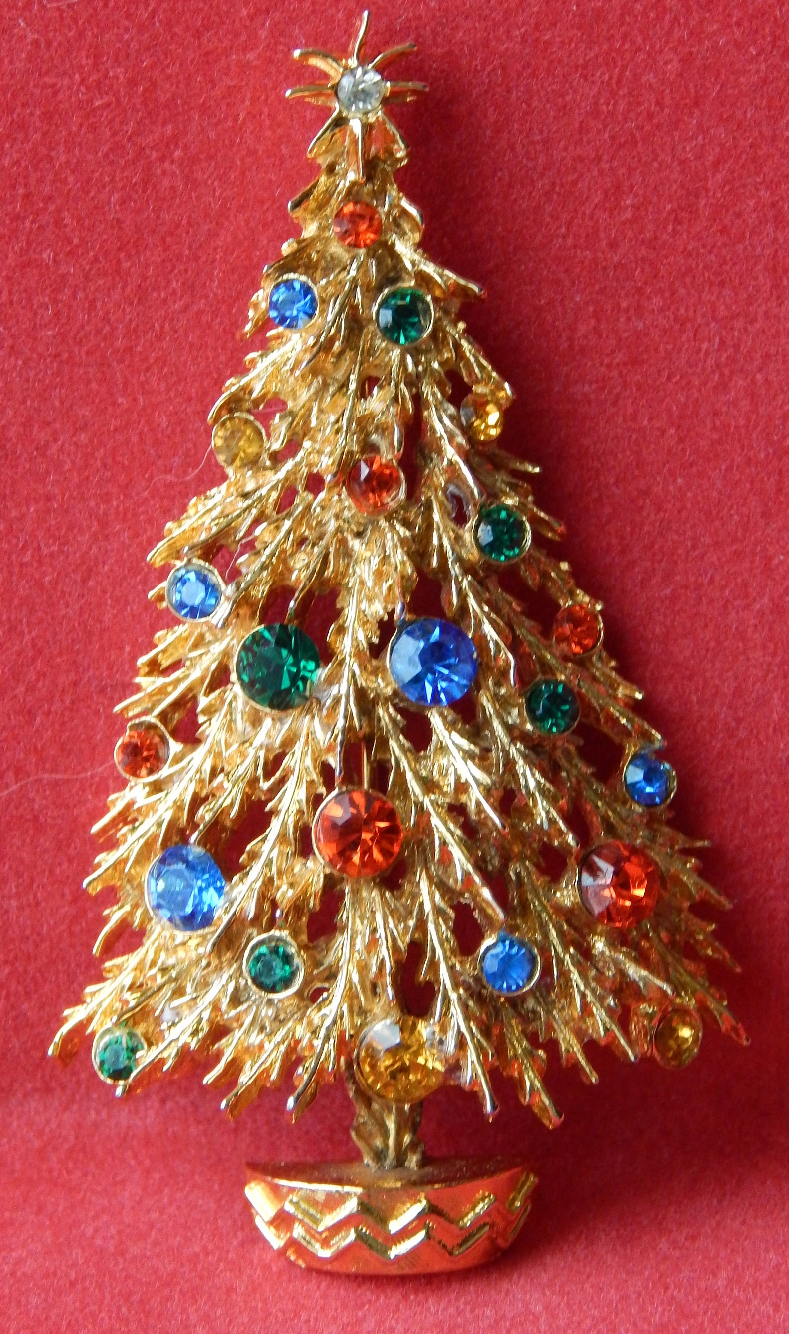 ART Christmas Tree Pin Perfect - Etsy