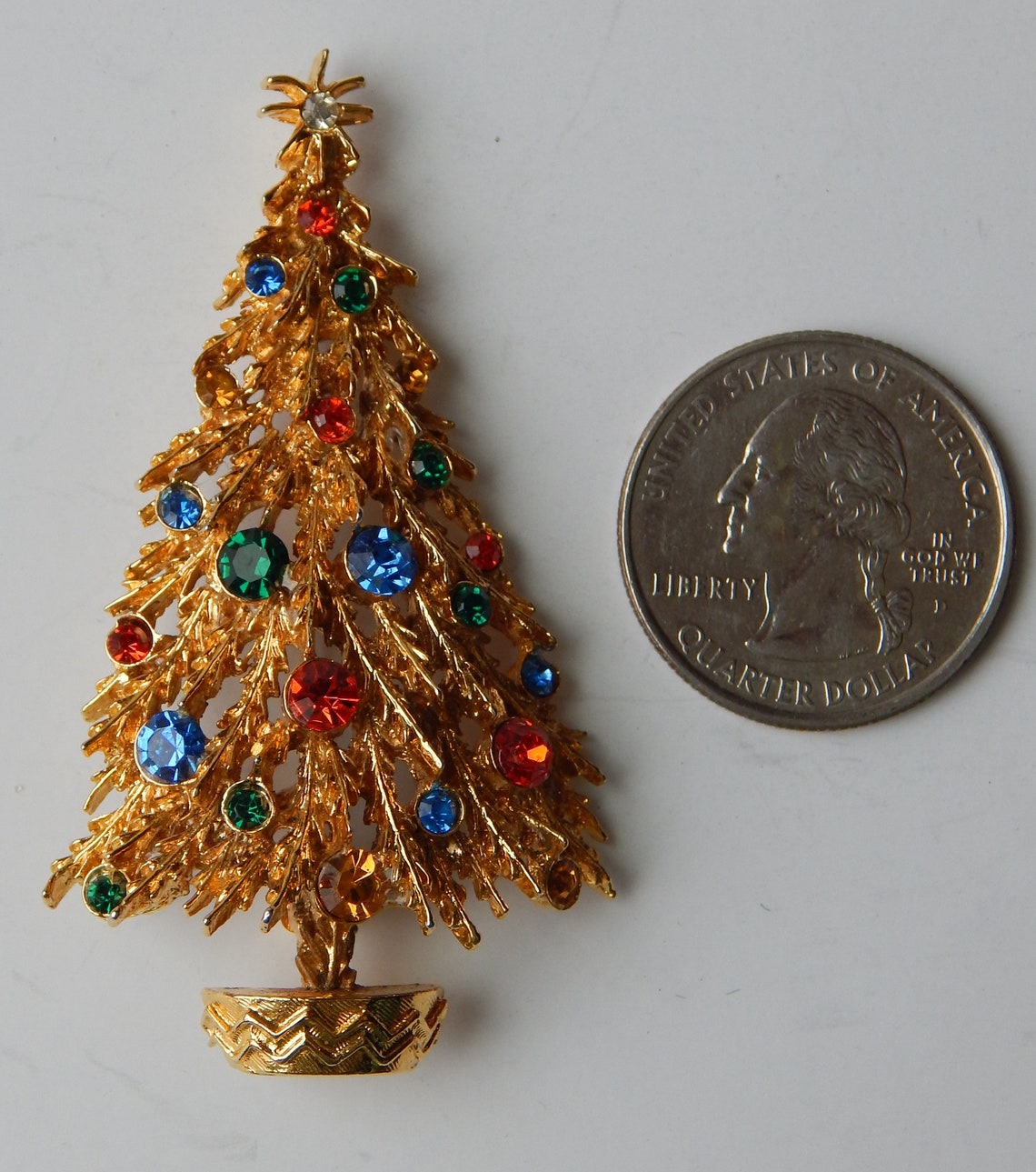 ART Christmas Tree Pin Perfect - Etsy