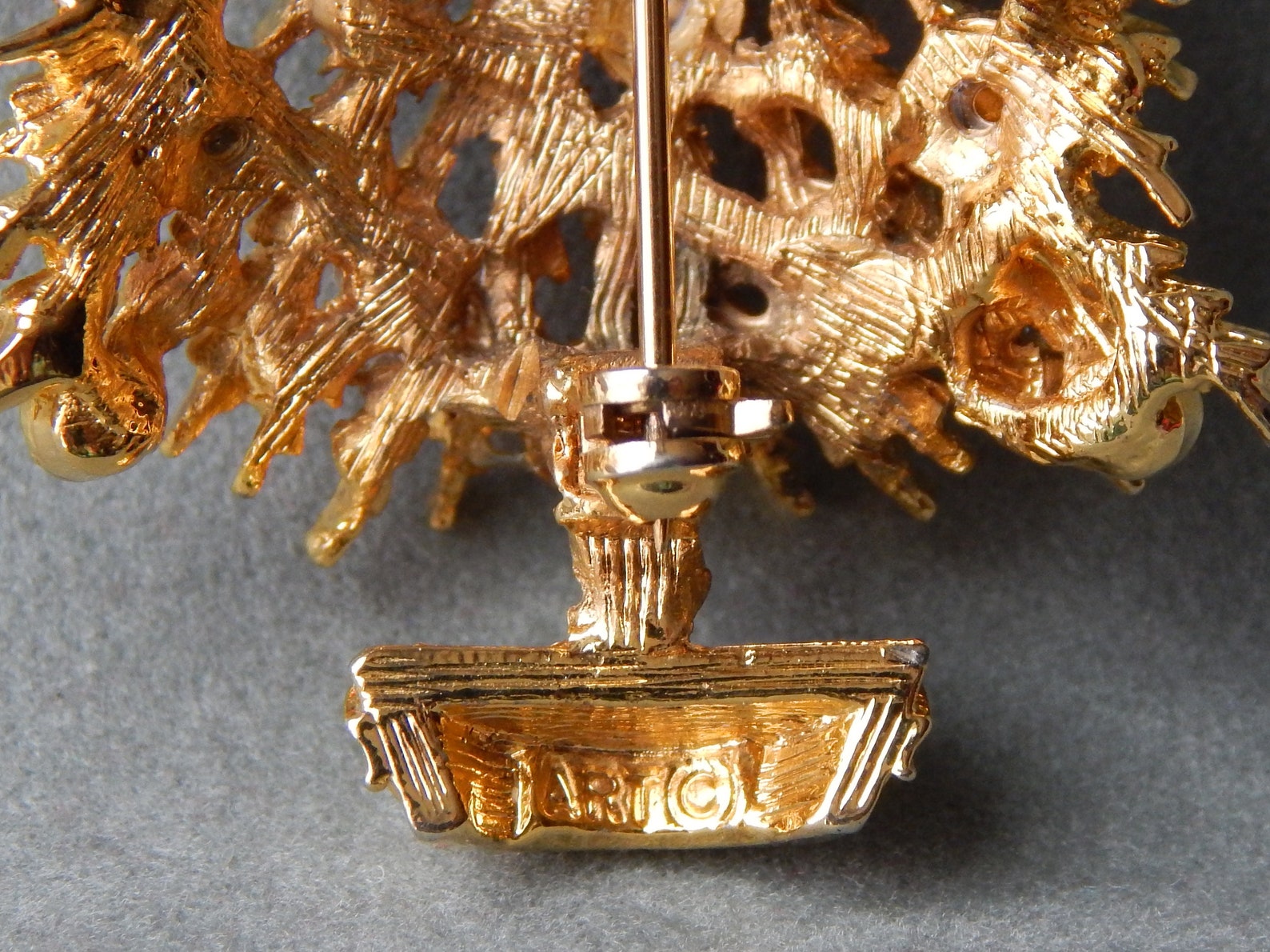 Vintage ART Christmas Tree Pin: Gold Rhinestone Brooch - Etsy