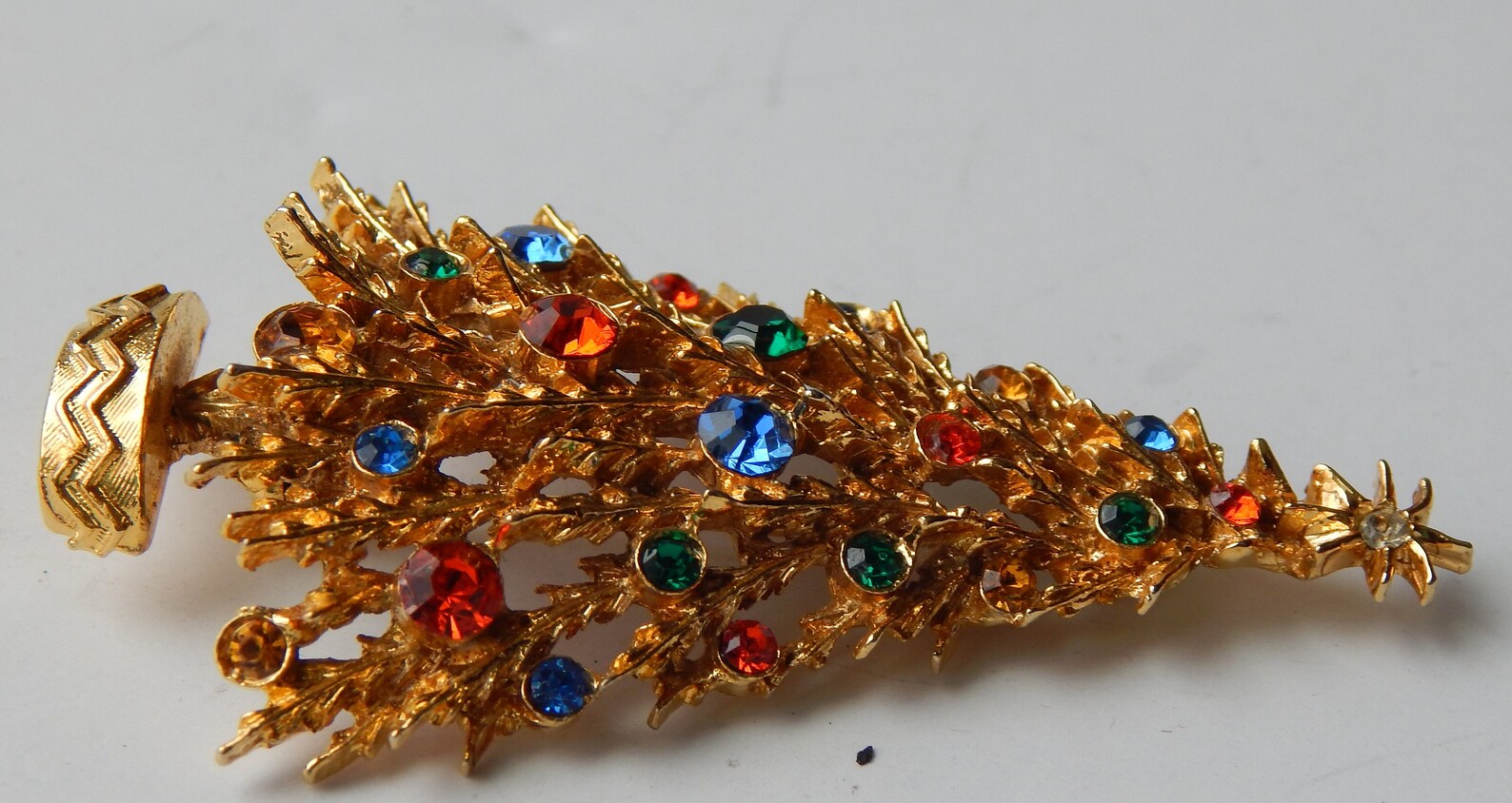 ART Christmas Tree Pin Perfect - Etsy