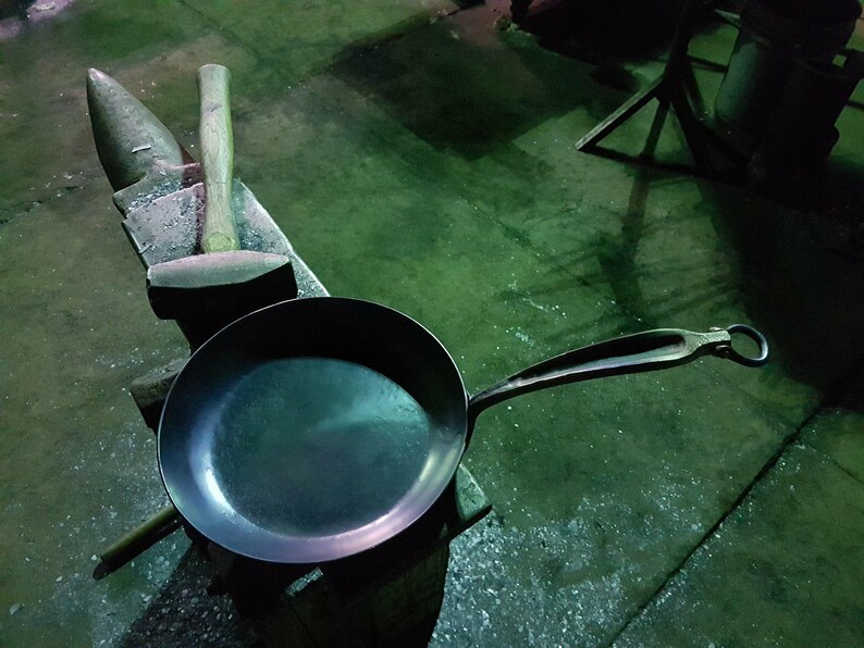 9 In. Shallow Fry Pan skillet Hand Forged - Etsy