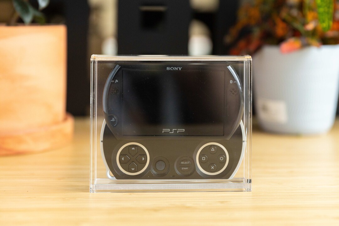 Sony Pspgo System Cartvault Acrylic Playstation Portable System Storage ...
