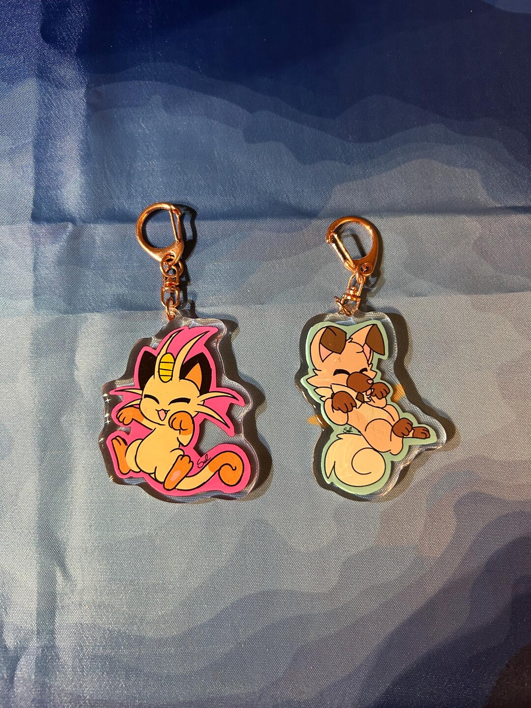 Meowth / Rockruff Keychain - Etsy