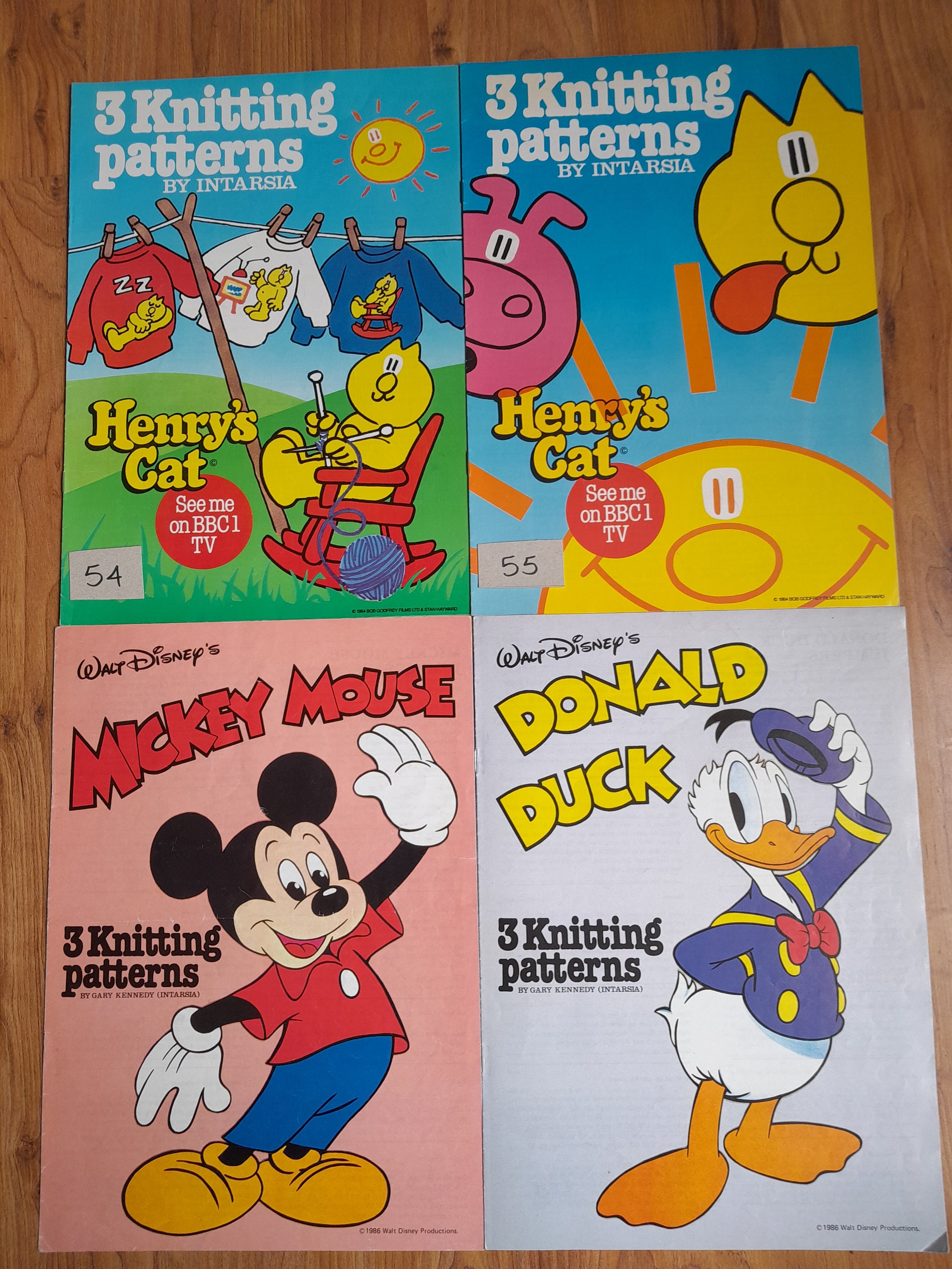 Retro Vintage Intarsia Cartoon Character Knitting Jumper Picture ...