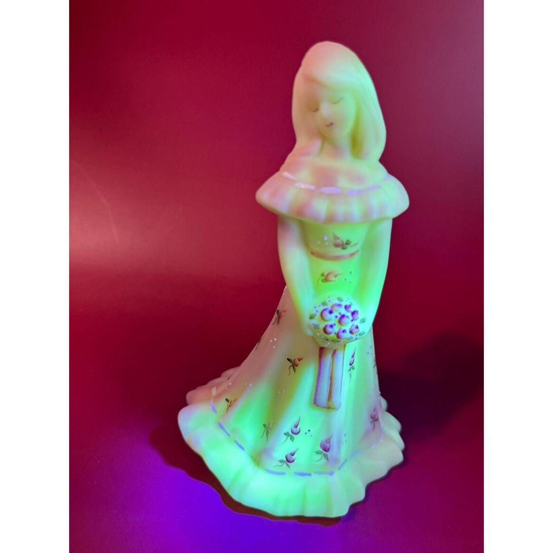 Fenton Burmese Uranium Hand Painted Roses Bridesmade Figurine Shelly ...