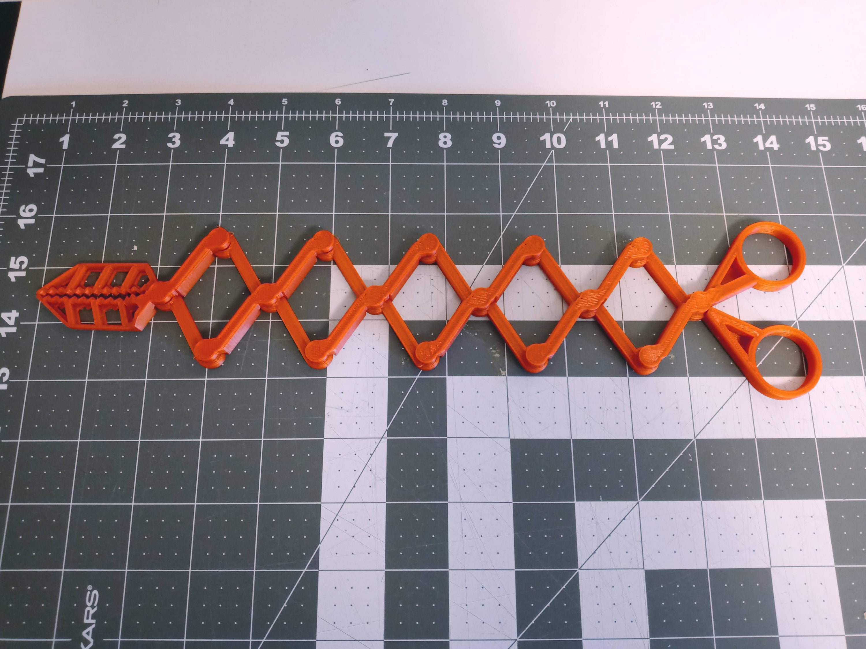 3D Printed Scissor Snake Grabbing Tool (original Style) - Etsy UK