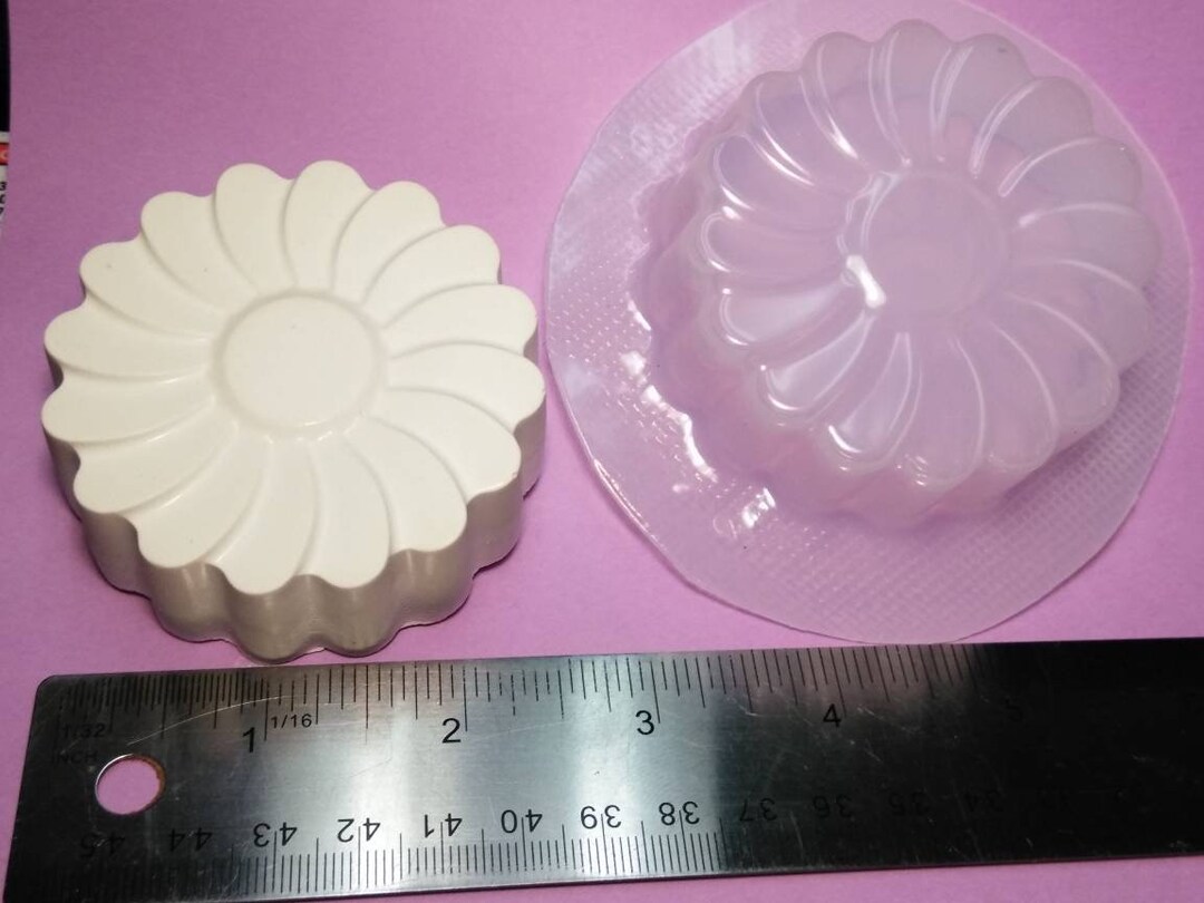 Daisy Flower Plastic Bath Bomb Mold Soap Mold Resin Mold Chocolate ...