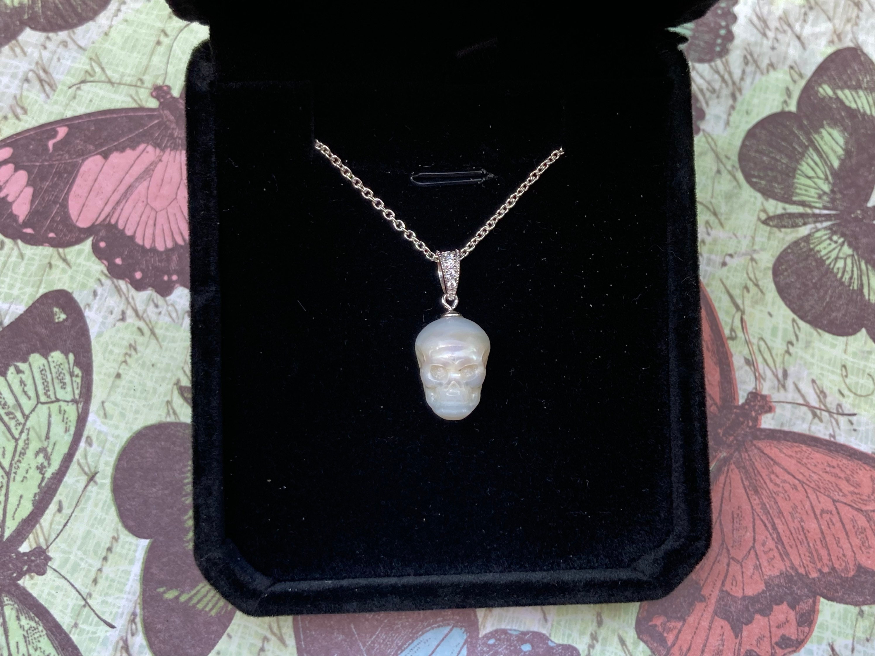 Pearl Skull Necklace, White Pearl Skull Necklace, Pearl Skull Pendant ...