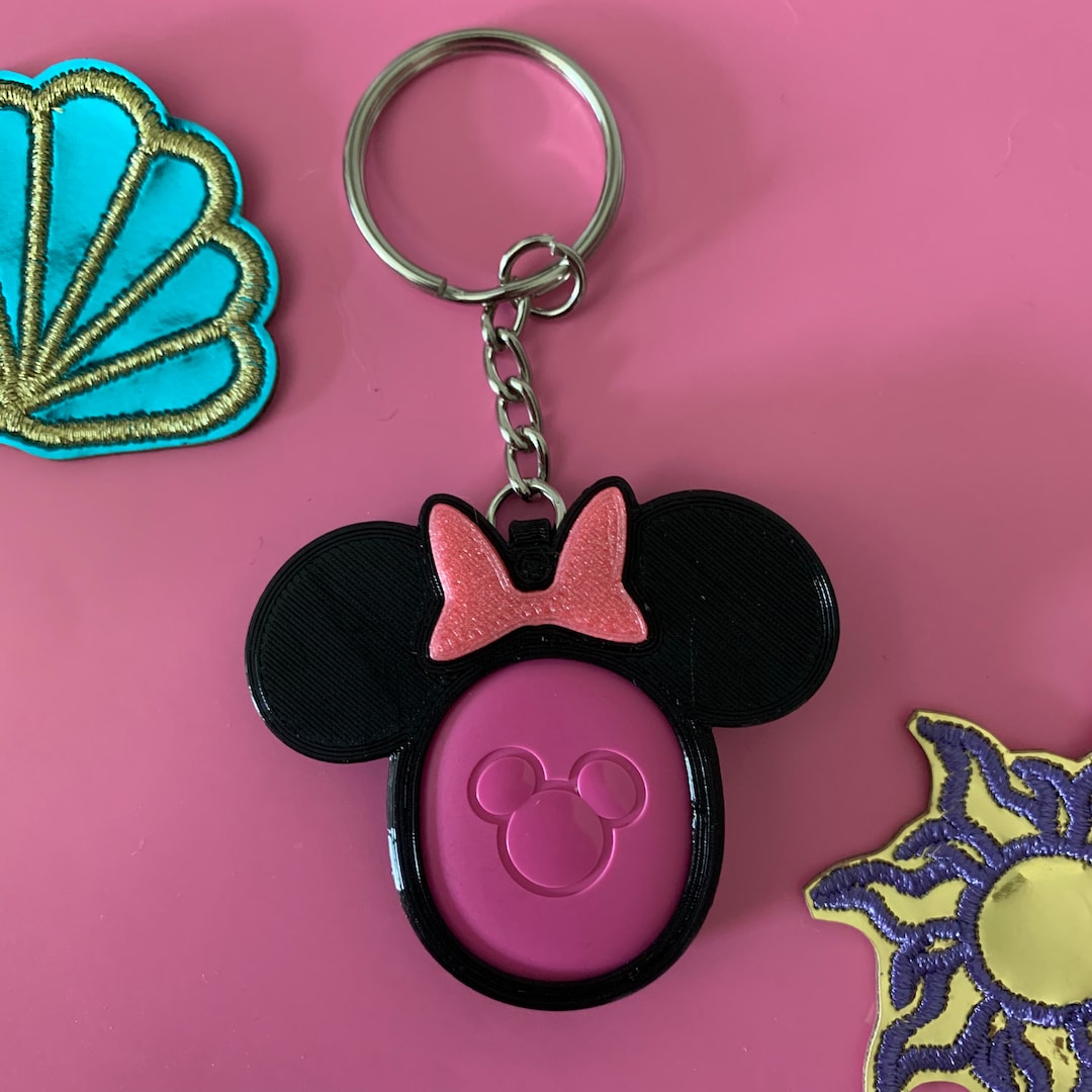 FLEXIBLE Magicband 2.0 Puck Keychain Holder Ear Style - Etsy