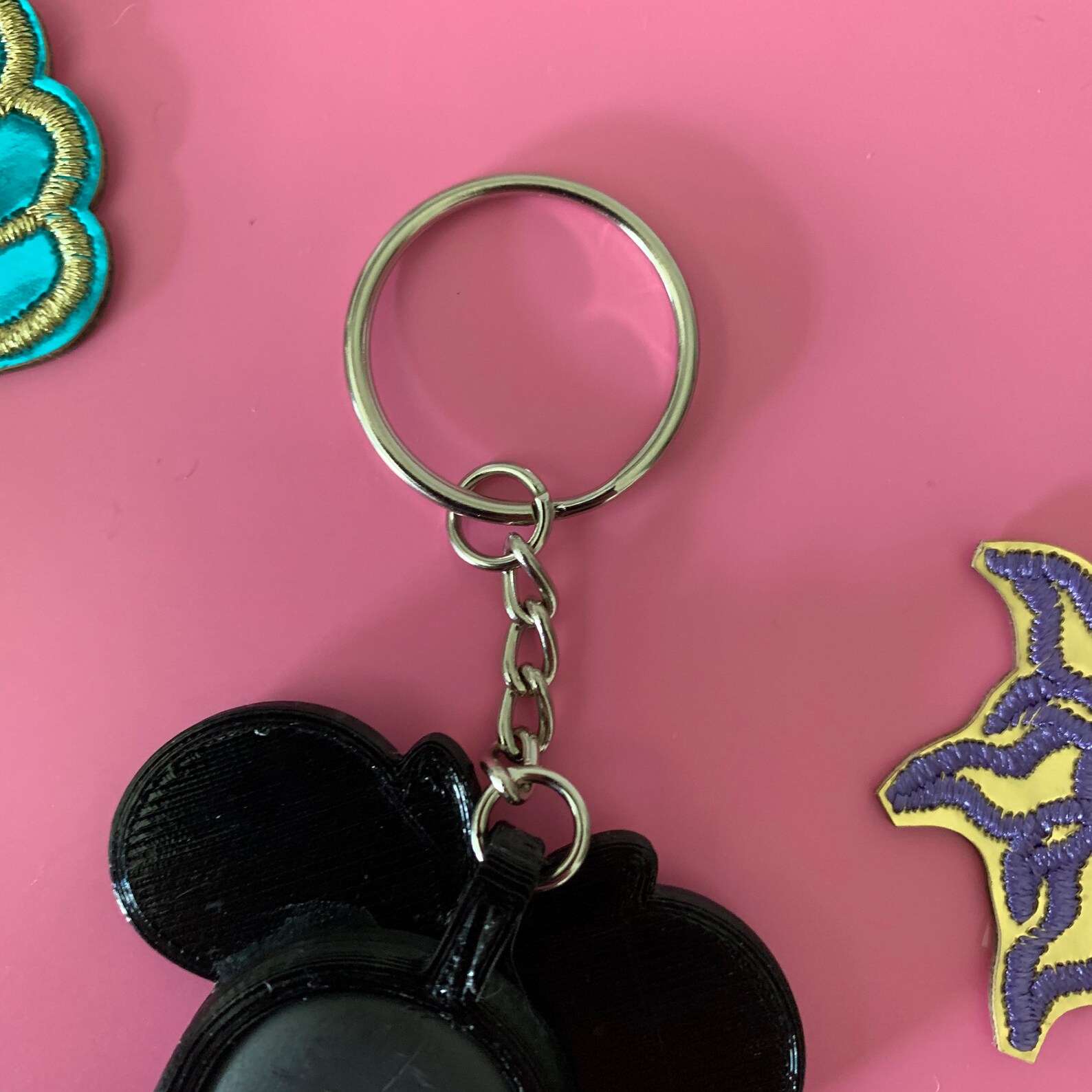 FLEXIBLE Magicband 2.0 Puck Keychain Holder Ear Style - Etsy