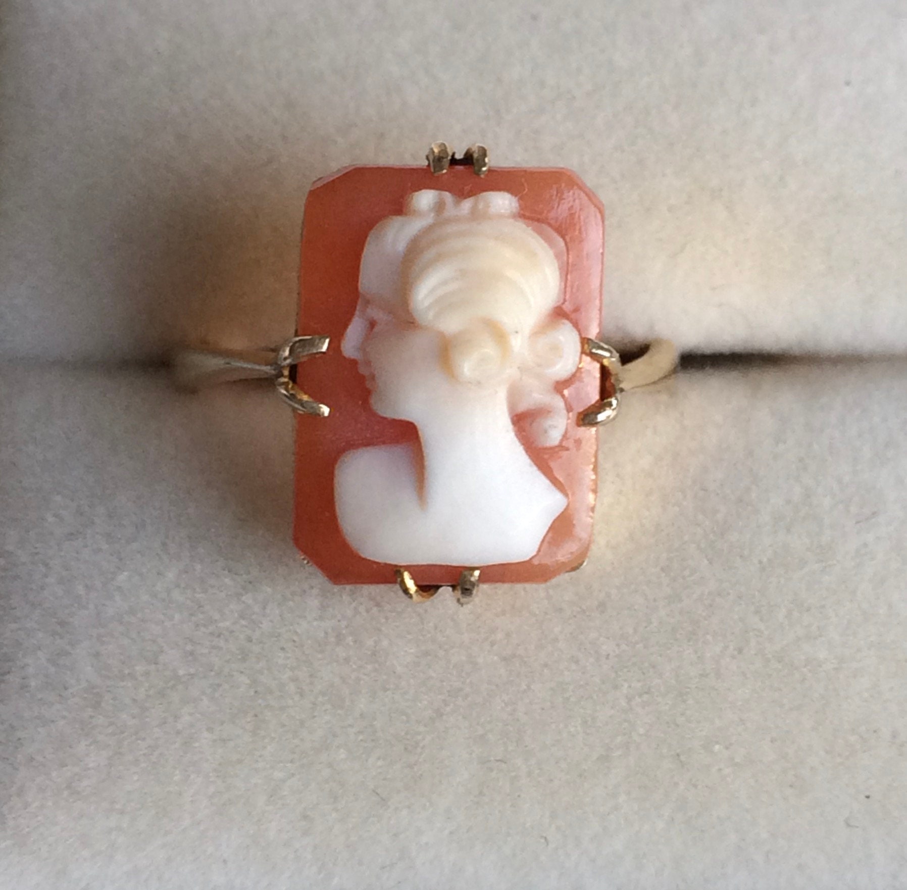 9CT Gold Cameo Ring. Square Cameo Ring. Edwardian Style Cameo Ring ...