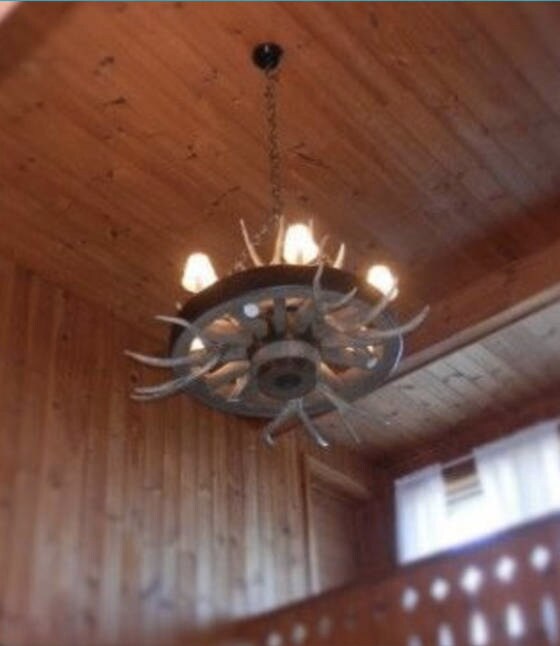 Old West Wagon Wheel Chandelier Rustic Western Decor Pendant Light Log ...