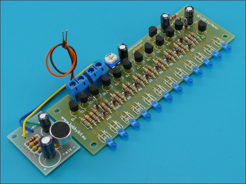 Wskaźnik poziomu dźwięku VU-meter LED z przedwzmacniaczem mikrofonowym ...