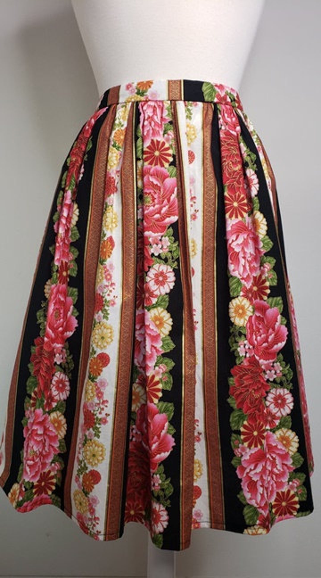 Peonies & Mums - 32" Vintage Inspired Pleated Skirt With Pockets - Etsy