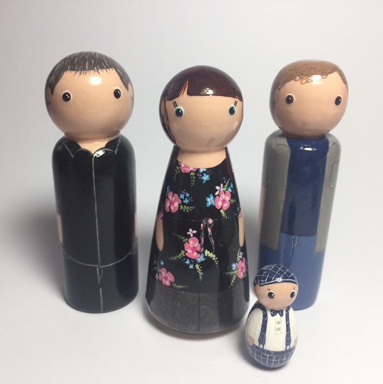 Personalised peg dolls. Family gifts. Wooden hand painted | Etsy