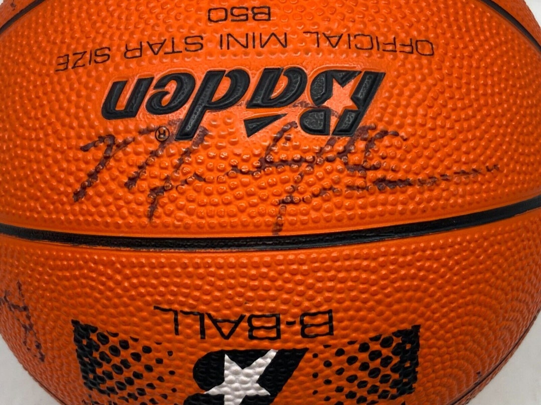 Michael Jordan Hand Signed Chicago Bulls Team (13) Mini Basketball W ...