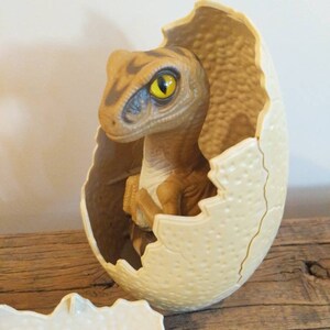 100% Complete Vintage Original Jurassic Park Toy Velociraptor Baby in ...