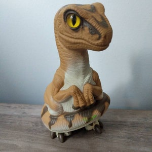 Jurassic Park Toys, Original Vintage JP25 Series Velociraptor Baby ...