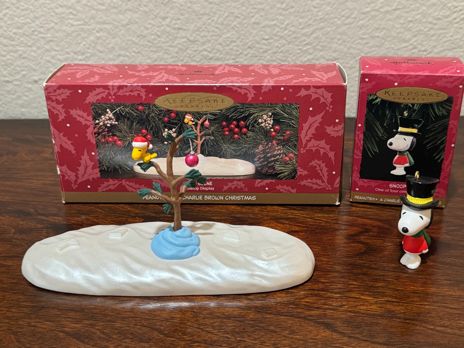 Hallmark Peanuts Charlie Brown Christmas Snow Scene and Hallmark ...