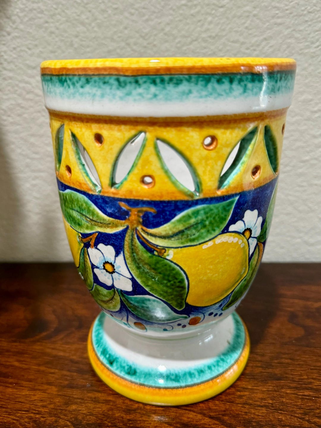 Deruta Vase, Made in Italy, Gorgeous Lemon Flowers Eyelet Opening ...