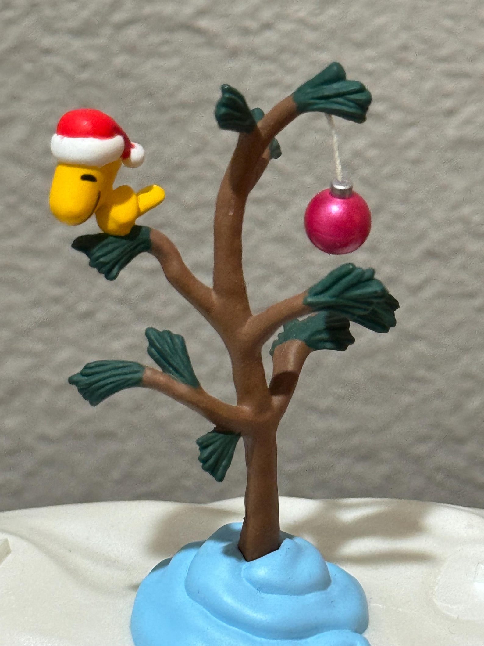 Hallmark Peanuts Charlie Brown Christmas Snow Scene and Hallmark ...