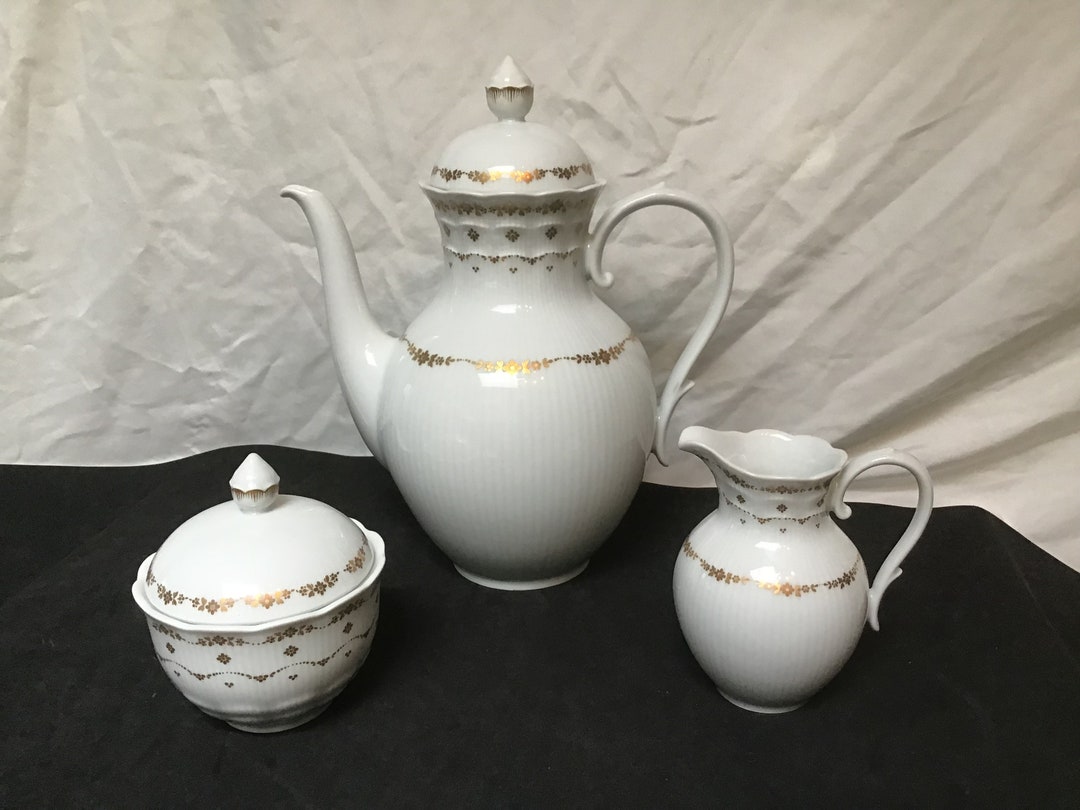 Vintage Kaiser Romantica Monte Carlo Tea Pot and Creamer and Sugar W ...