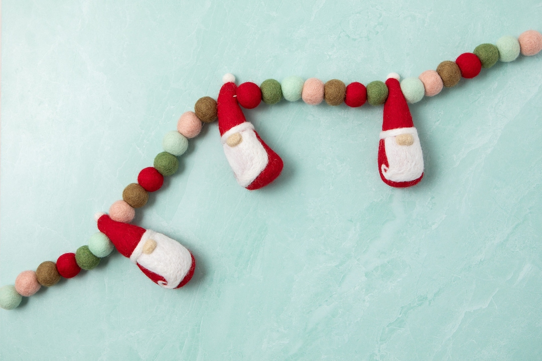 Santa Felt Garland, Santa Decor, Santa Garland, Felt Ball Garland ...