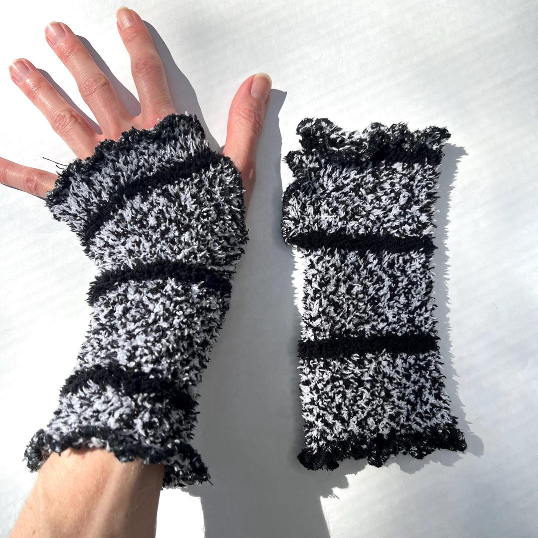 Short Gray Fuzzy Fingerless Gloves Arm Warmers Soft Sleep Hand Covers ...