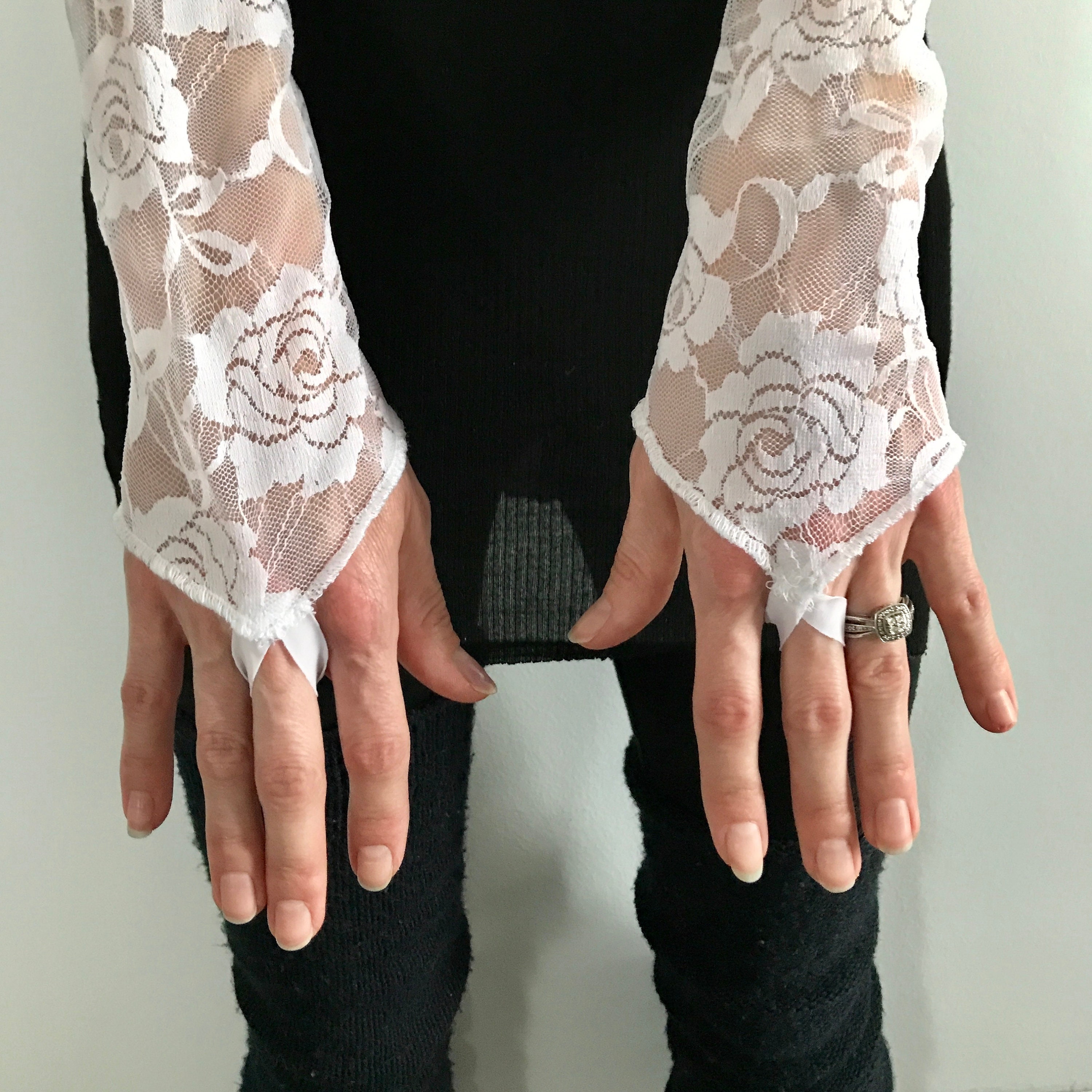 White Lace Gloves Long Arm Warmers Halloween Hand Covers Gothic Wedding ...