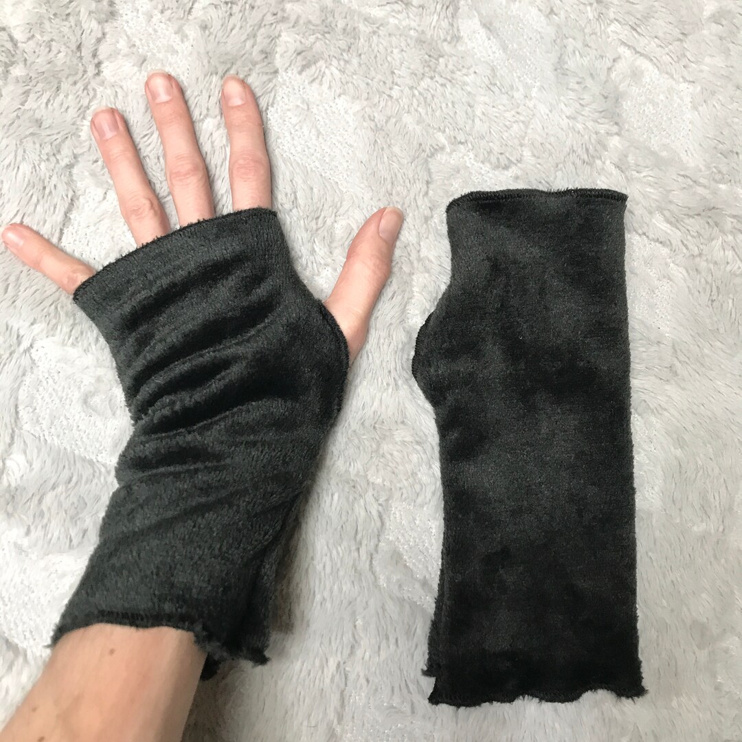 Black Fuzzy Gloves Fleece Hand Warmers Fur Arm Cuffs Soft Wrist Warmers ...