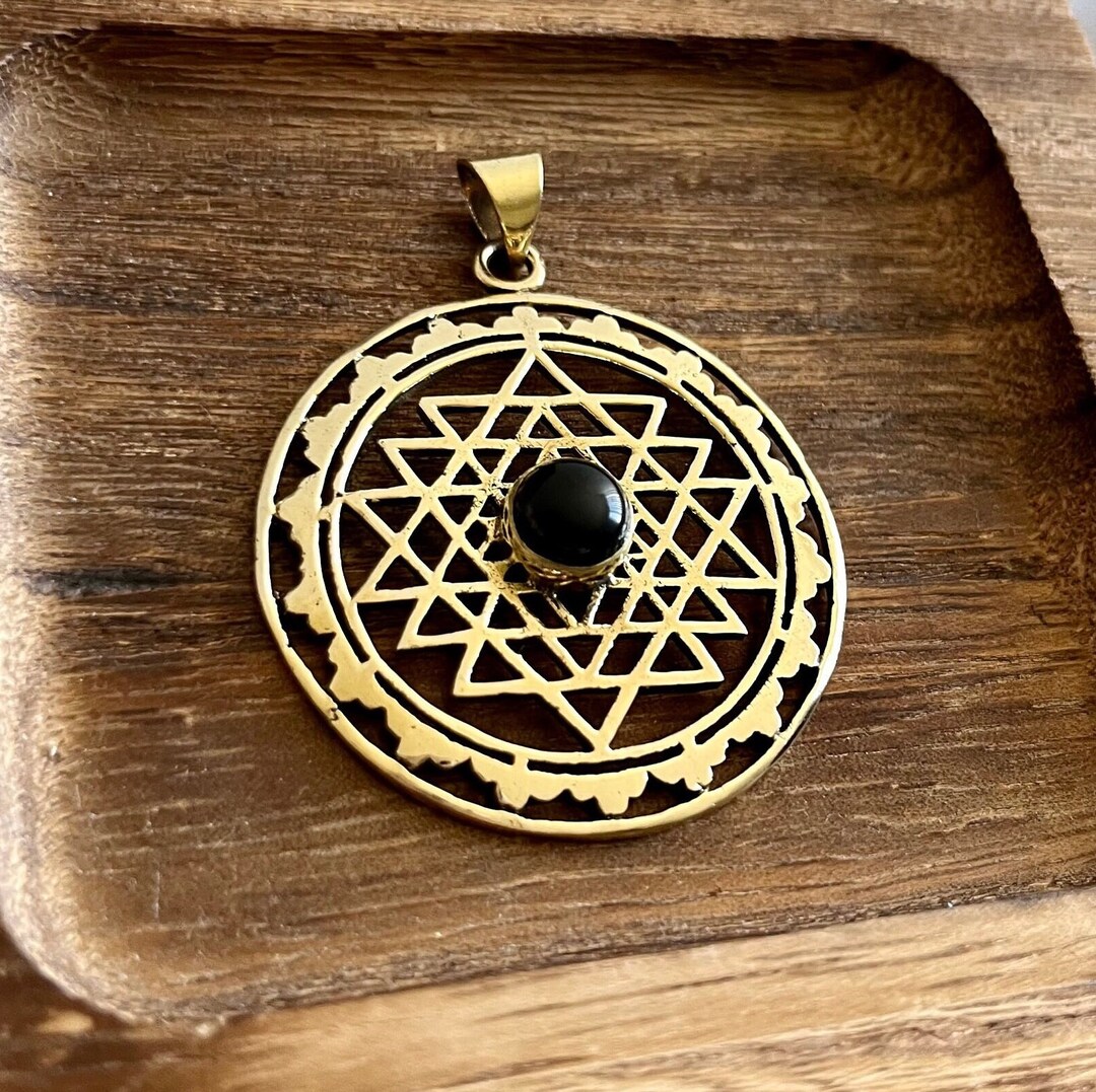 Large Sri Yantra Onyx Pendant , Scared Geometry Shri Yantra, Sri Chakra ...