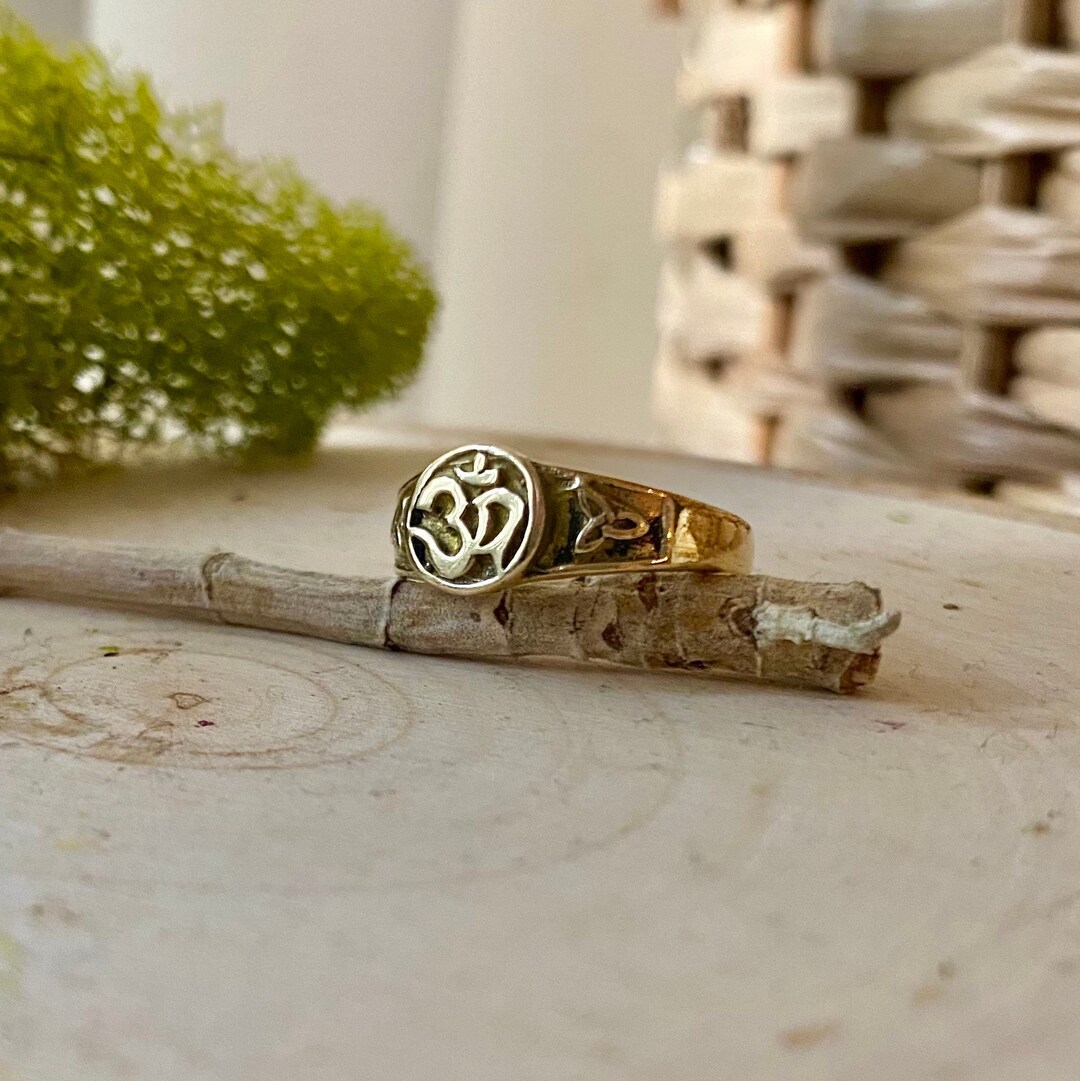 Om Signet Ring, Ohm Ring, Meditation Ring, Mantra Ring - Etsy