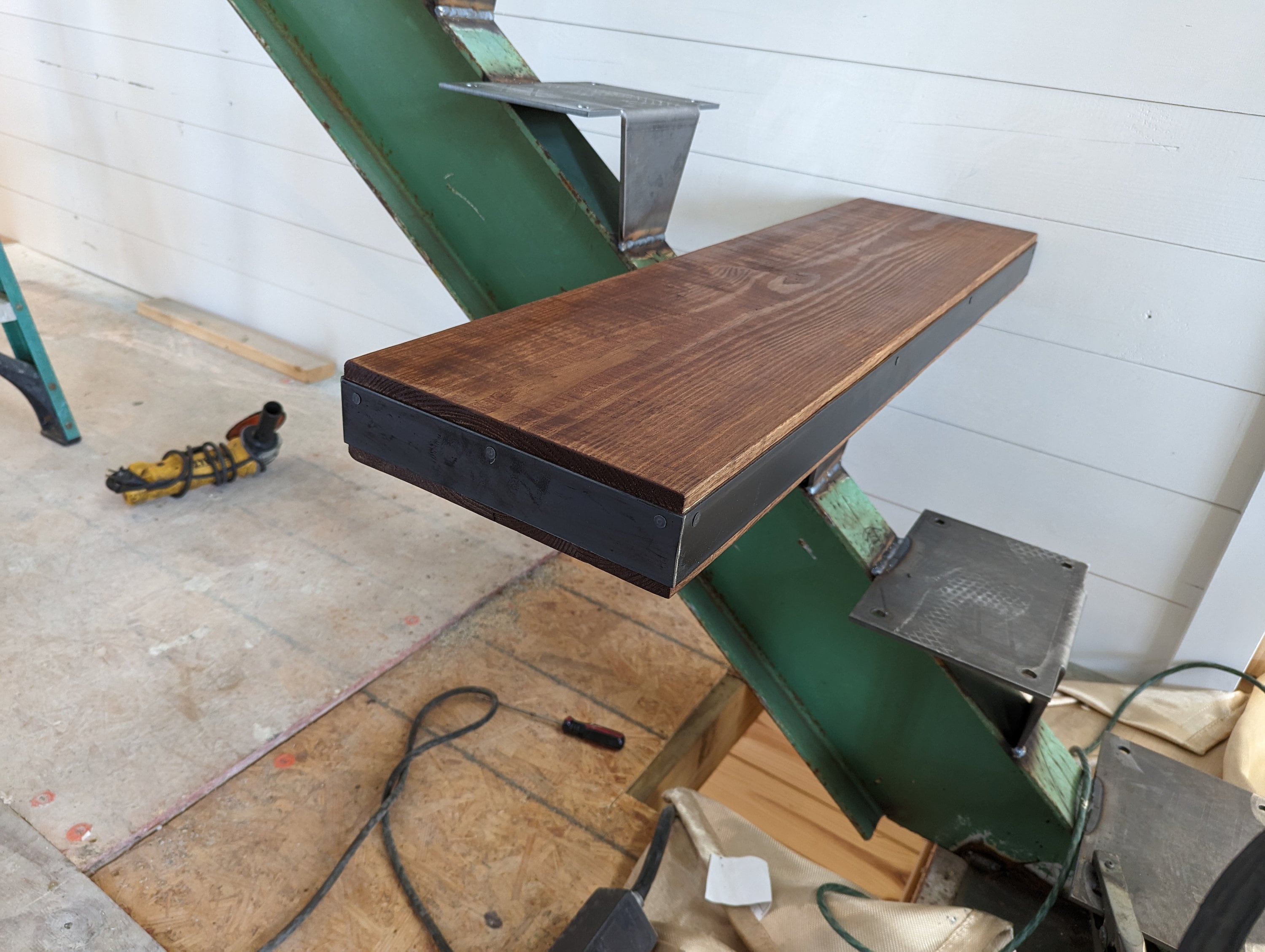 Universal Floating Stair Brackets Weld on Mono Stringer Steps ...