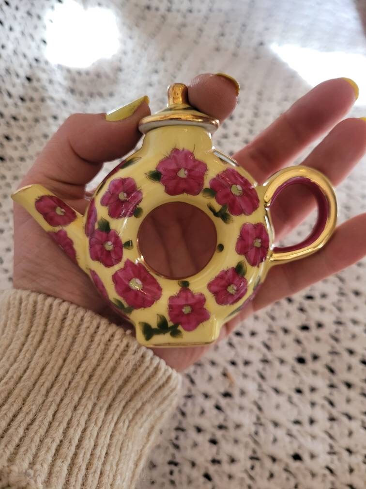 Miniature Tea Pots, Collectible, My Treasure, Decorative - Etsy