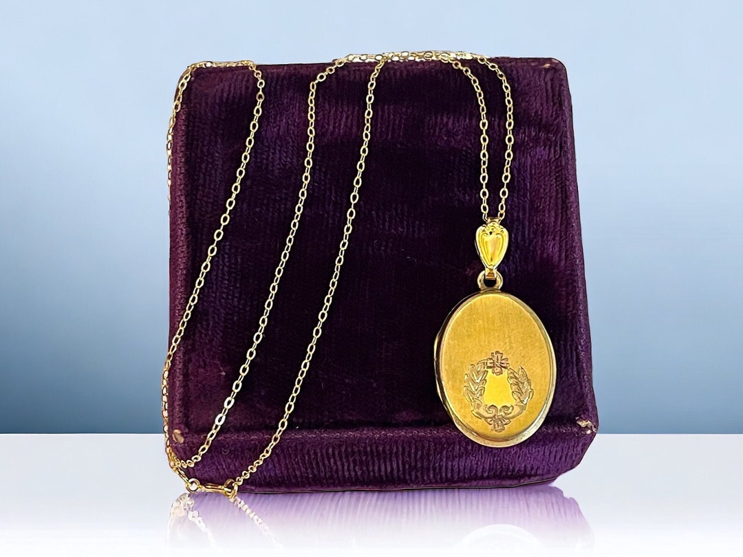 Vintage 10K Gold Filled Oval Locket Necklace W/ an Ornate Etched Floral ...