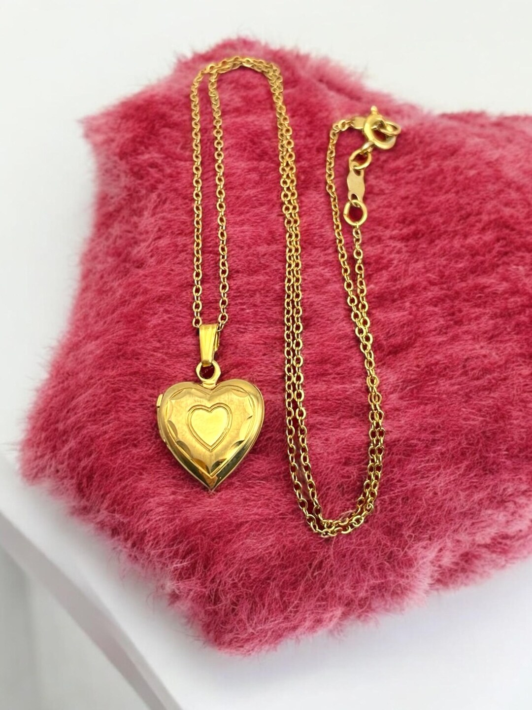 Vintage 14K Gold Filled Heart Locket Girls Necklace 12K GF Chain Etched ...