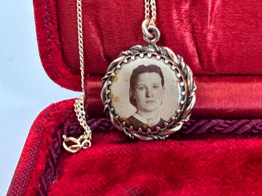 Antique Two-sided Mourning Pendant 2 Photo Necklace on 14K Gold Filled ...