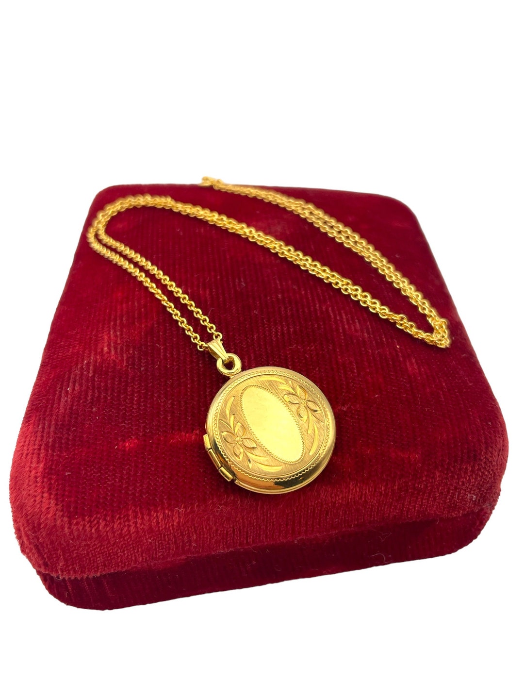 Vintage 14K Gold Filled Round Locket Necklace Etched Flowers Photo ...