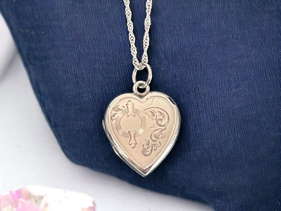 Vintage Sterling Silver Heart Locket Pendant Necklace Retro Etched 2 Photo Wells on 925 Twist Link Chain Art Deco Style Estate Jewelry Etsy